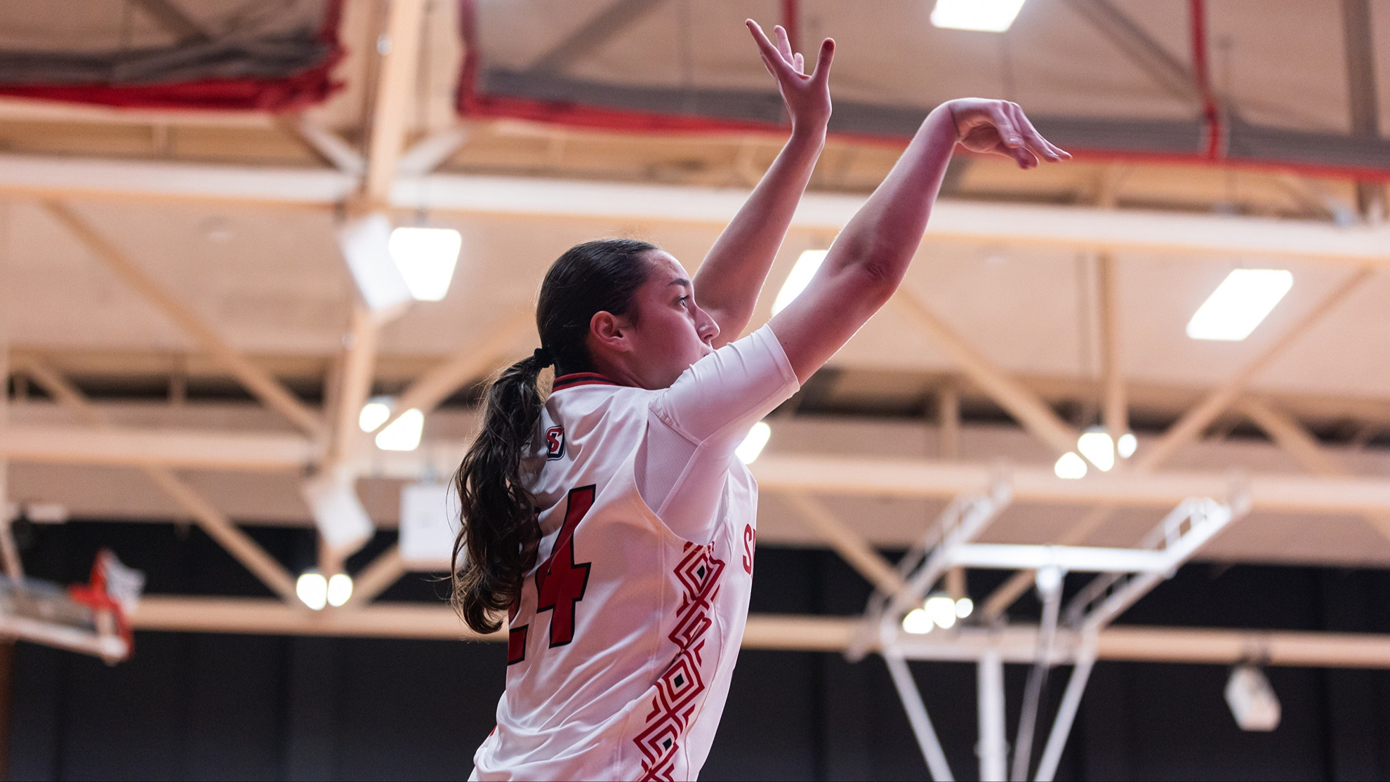 Late Fourth Quarter Push Not Enough - Seattle University Redhawks ...